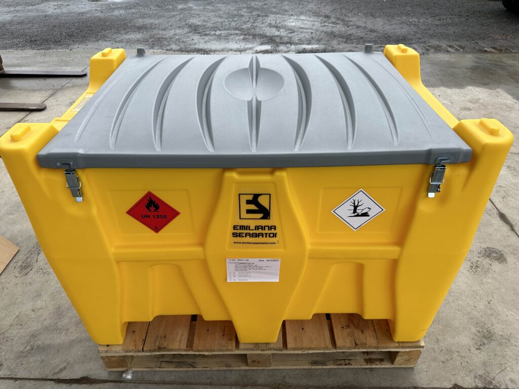 軽油運搬給油タンク440ℓ DC12V用 DC24V用 - （株）九州林機【公式ホームページ】